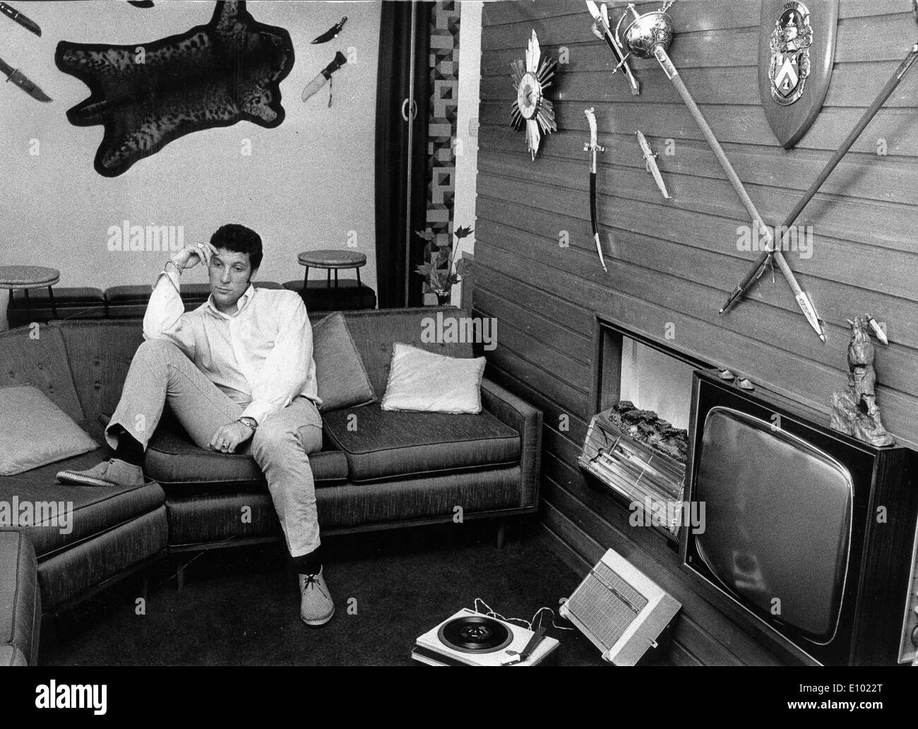 Singer tom jones house hi-res stock photography and images - Alamy