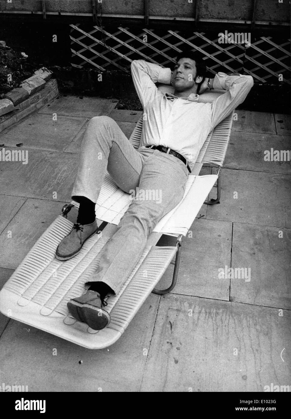 The history of tom jones hi-res stock photography and images - Alamy