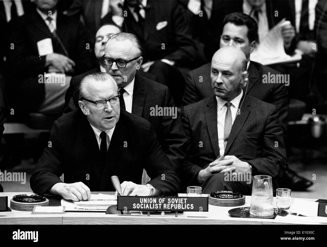 New us ambassador to soviet hi-res stock photography and images - Alamy