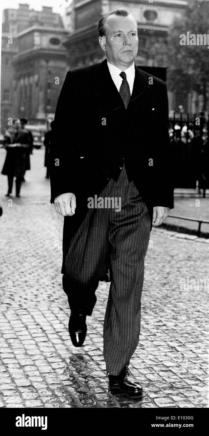 Ambassador Jacob Malik arrives for funeral Stock Photo - Alamy