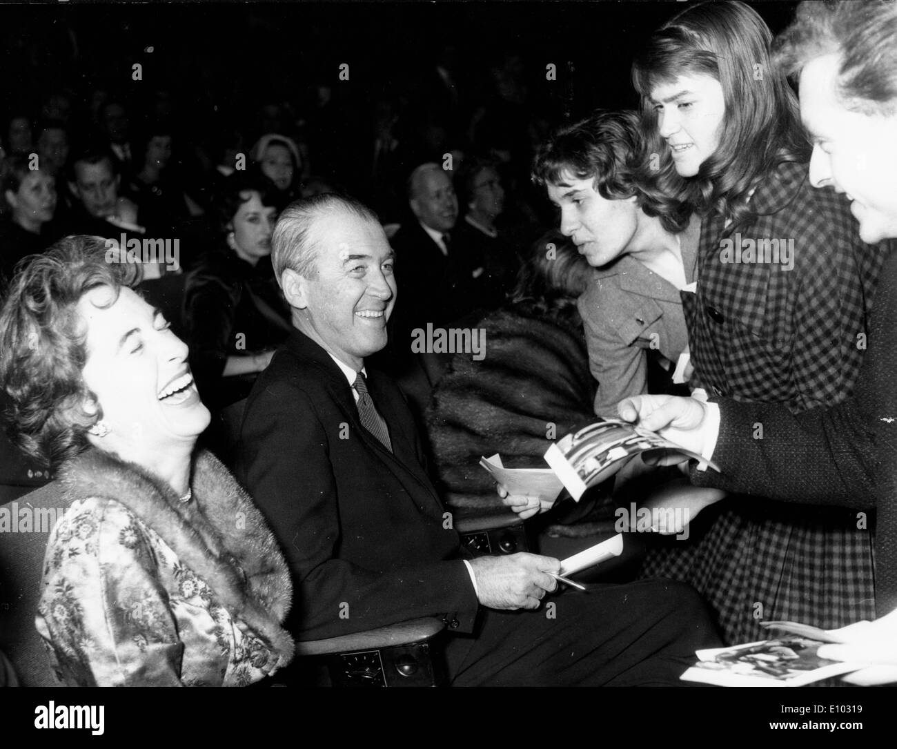 Autographs fans Black and White Stock Photos & Images - Alamy