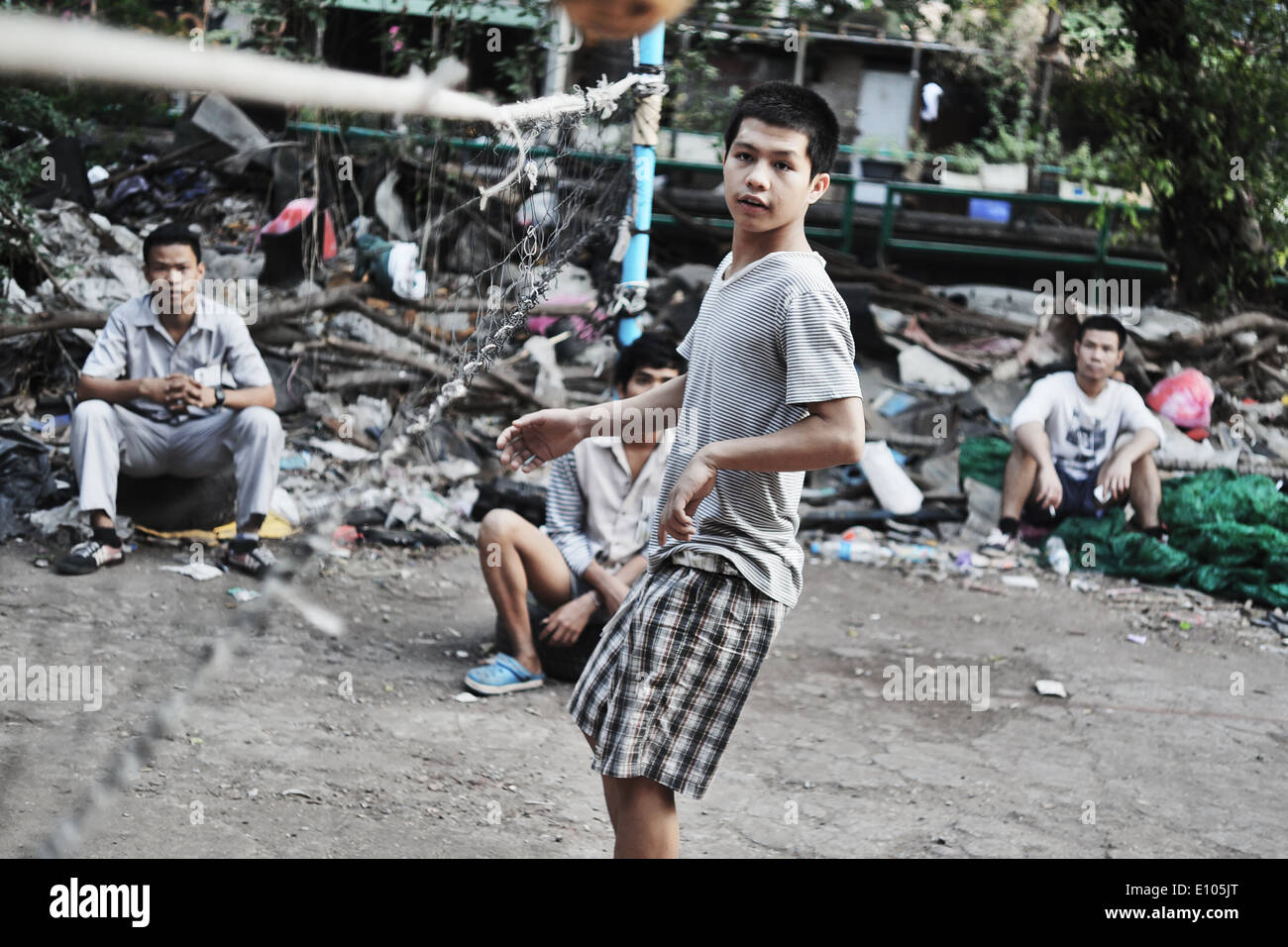 Men playing takraw in Bangkok, Thailand Stock Photo - Alamy