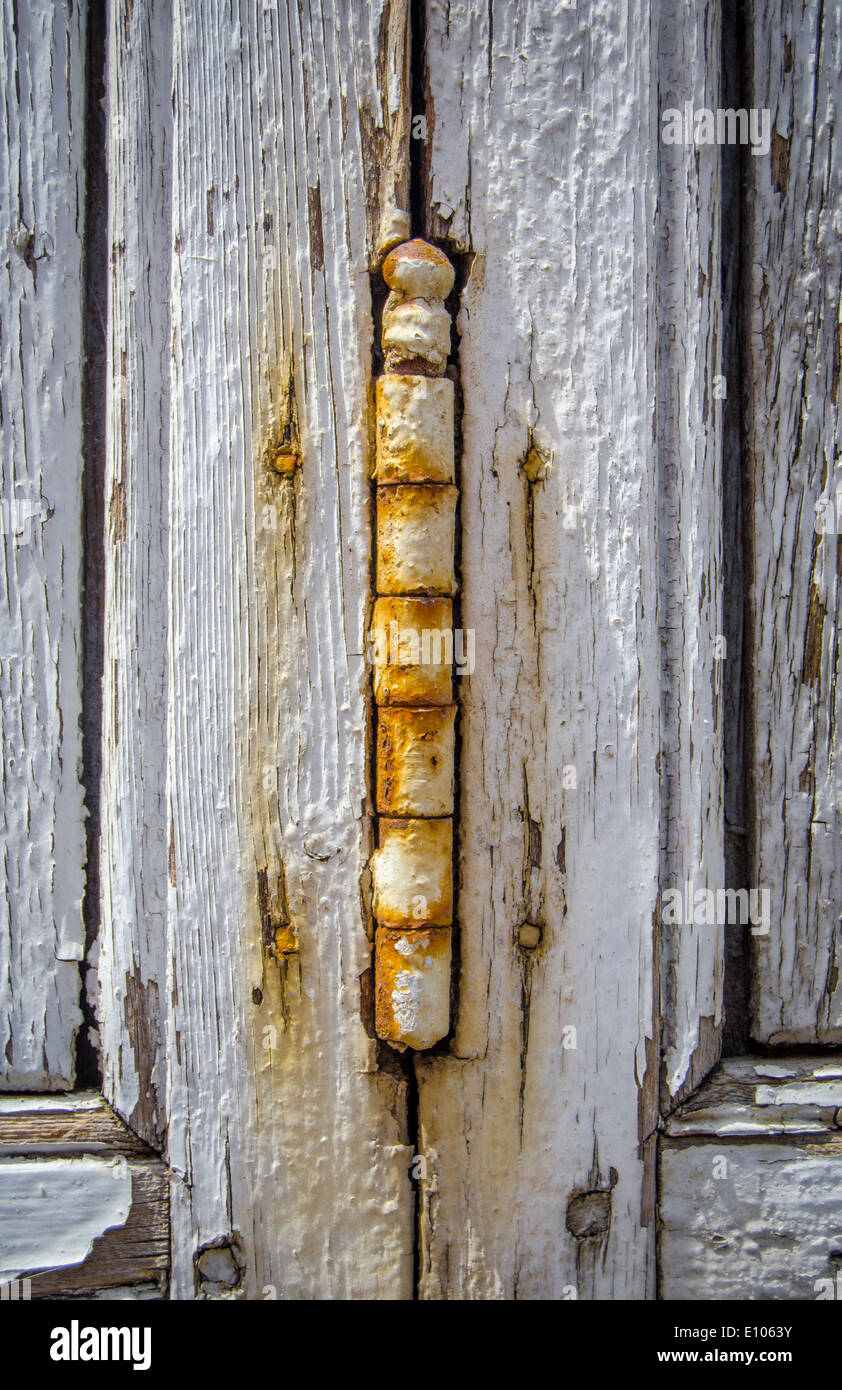Rusted hinge hi-res stock photography and images - Alamy