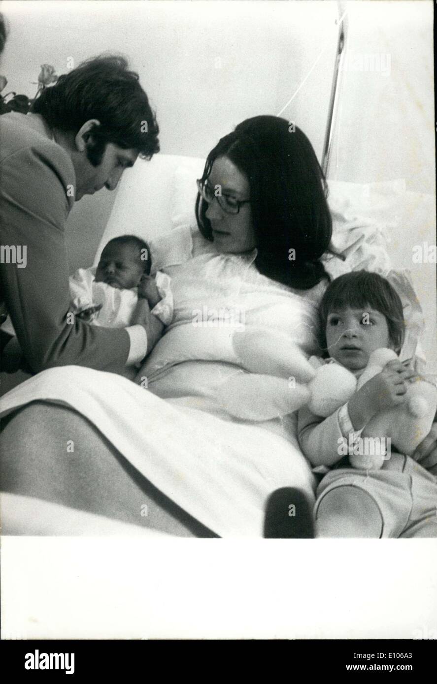 Nana mouskouri hi-res stock photography and images - Alamy