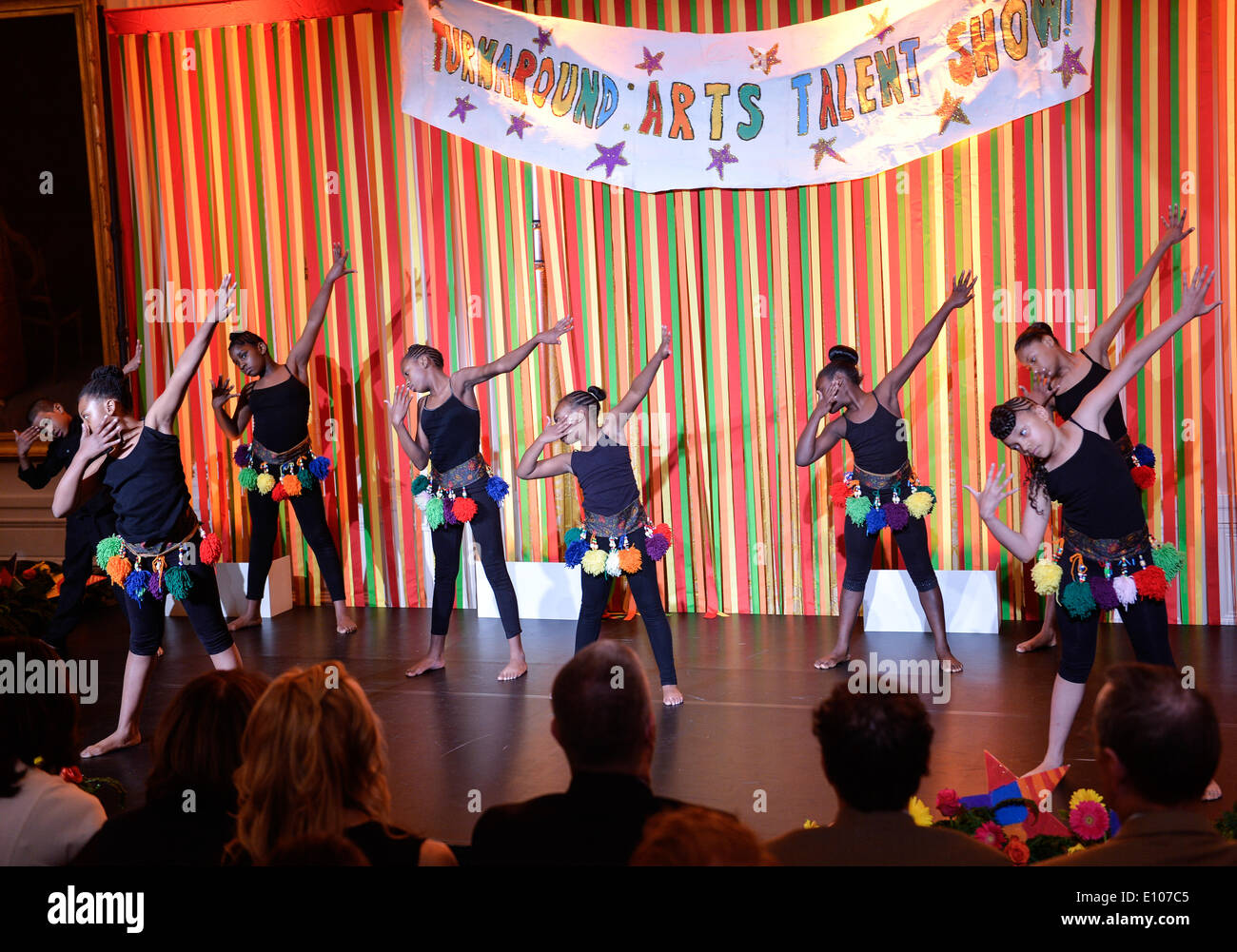 Turnaround arts talent show hi-res stock photography and images - Alamy