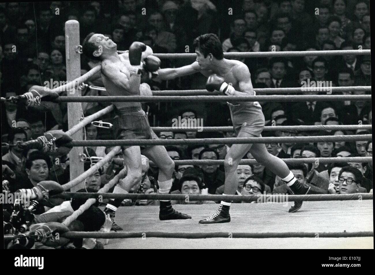 Feb. 02, 1970 - World Boxing Association featherweight champion Shozo ...