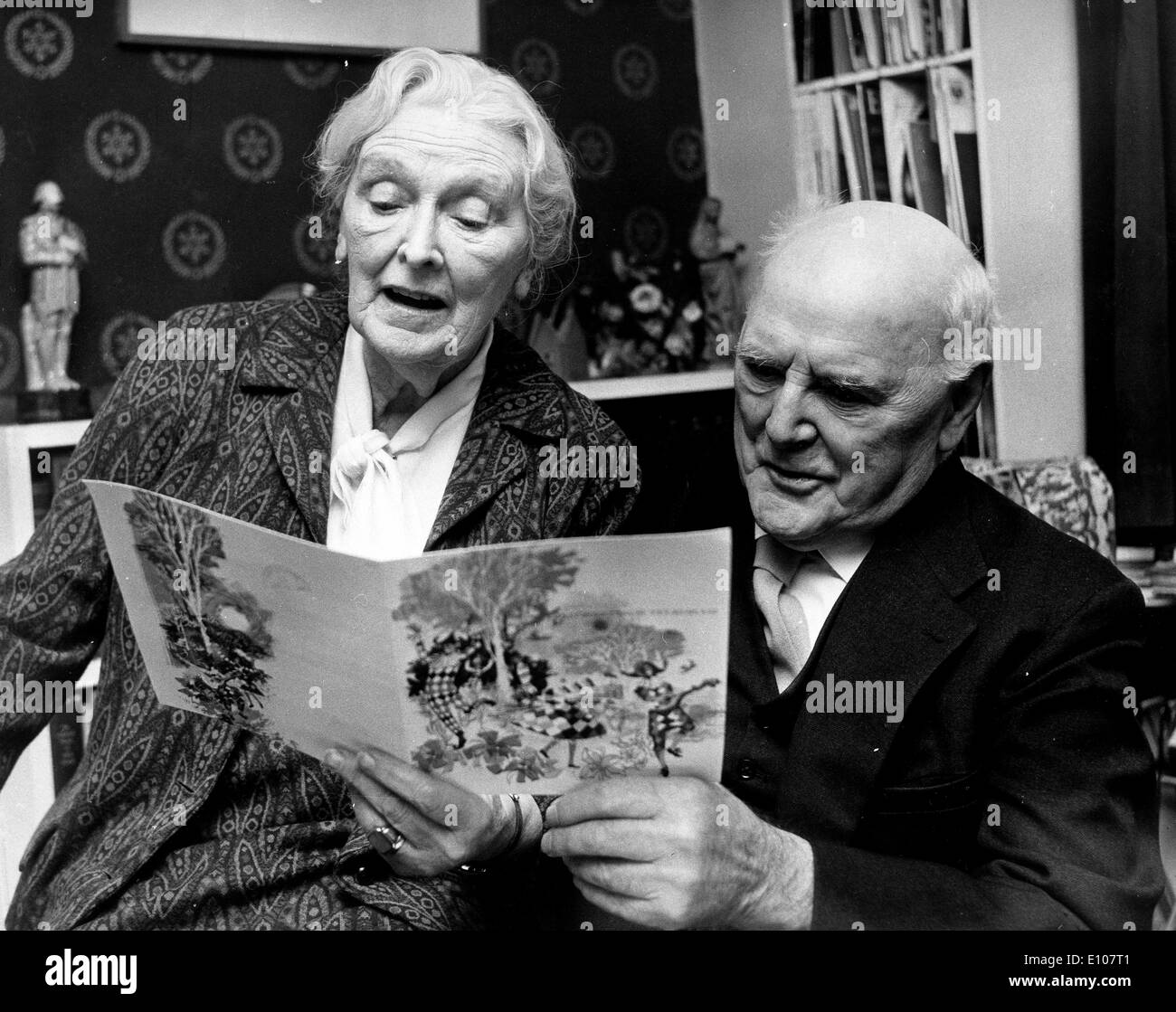 Lewis casson hi-res stock photography and images - Alamy