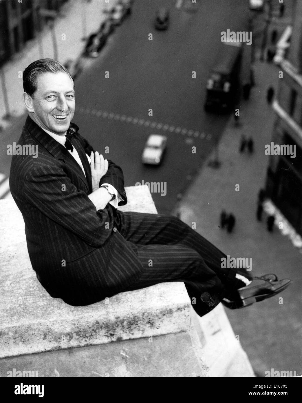 Ray bolger hi-res stock photography and images - Alamy