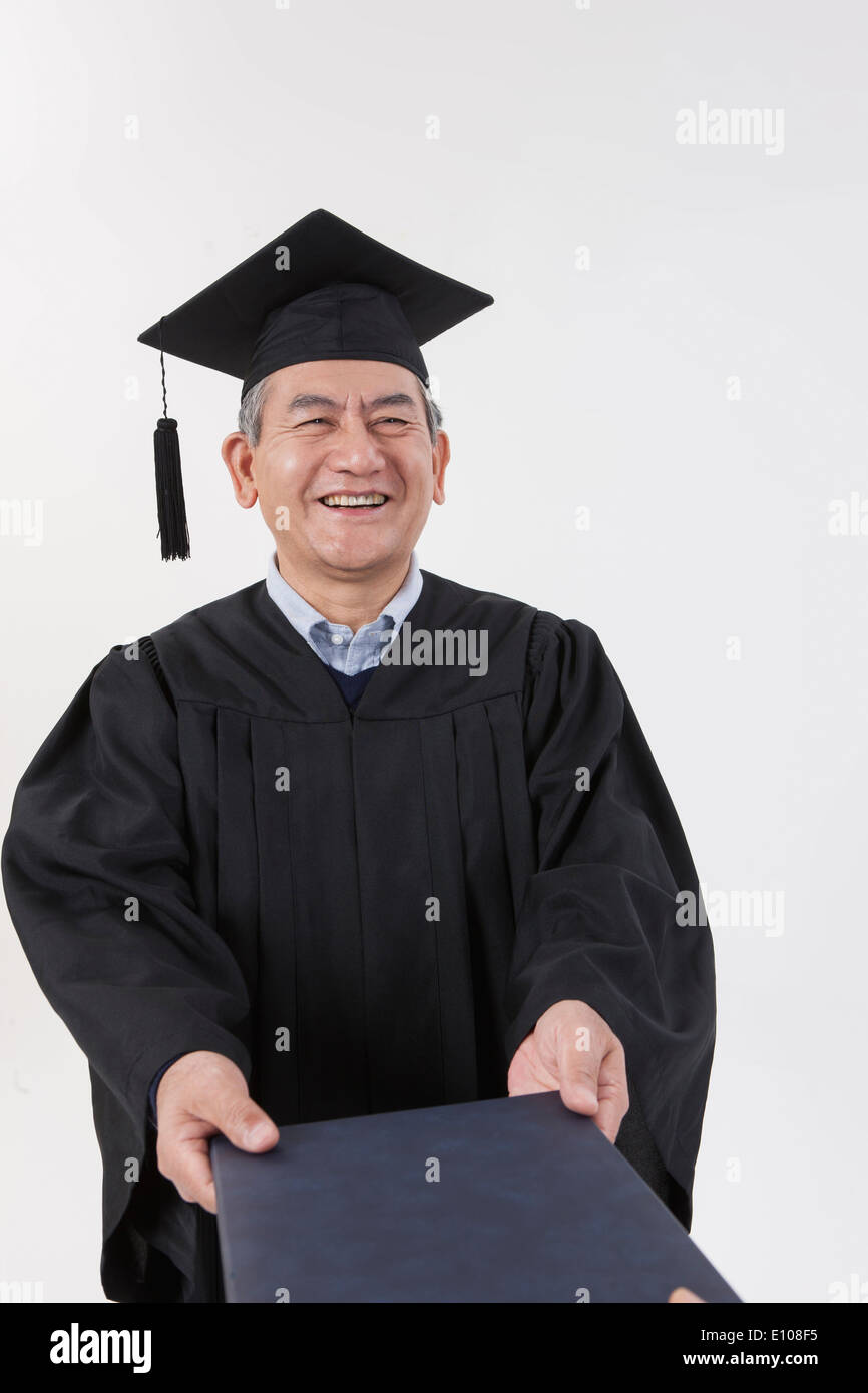 Person diploma hi-res stock photography and images - Alamy