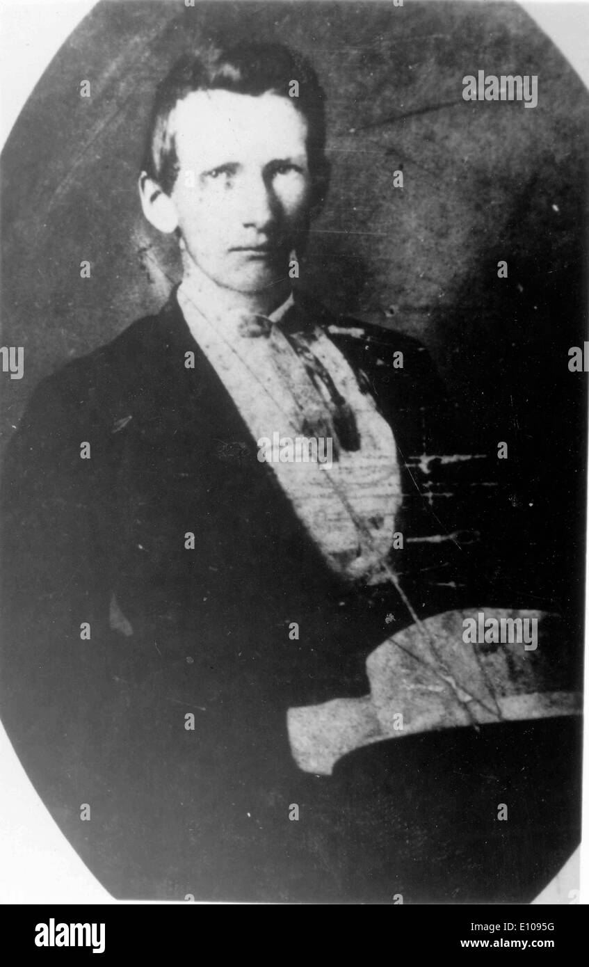 Portrait of American outlaw gang leader Jesse James Stock Photo - Alamy