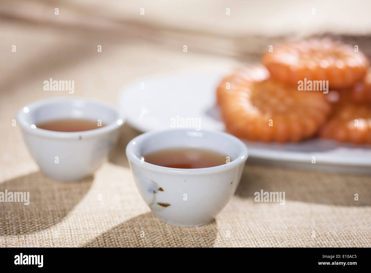 traditional Korean tea and cookies Stock Photo - Alamy