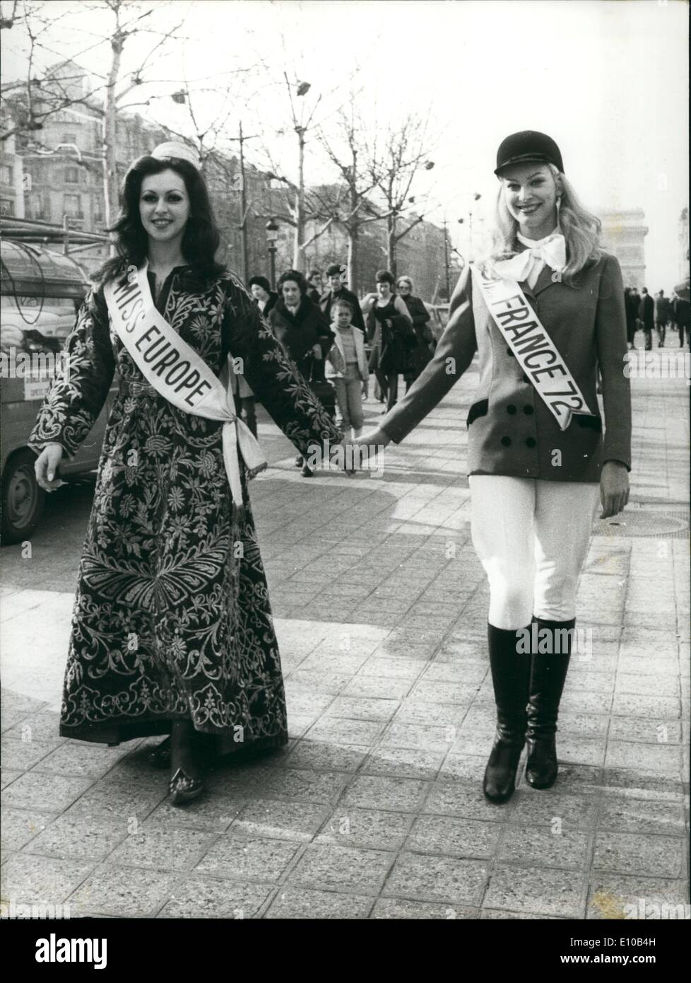 Mar. 03, 1972 - Filiz Vural Miss Europe 1971 met Chantal de Lamotte ...