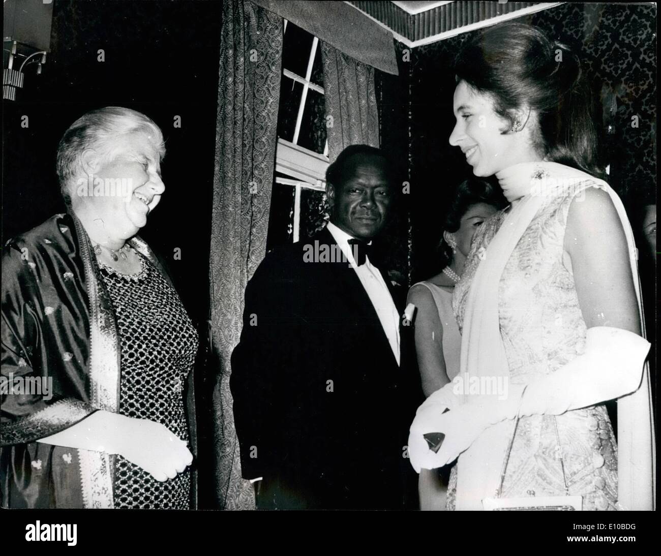 Mar. 03, 1972 - Princess Anne meets a flying Doctor.: Princess Anne ...
