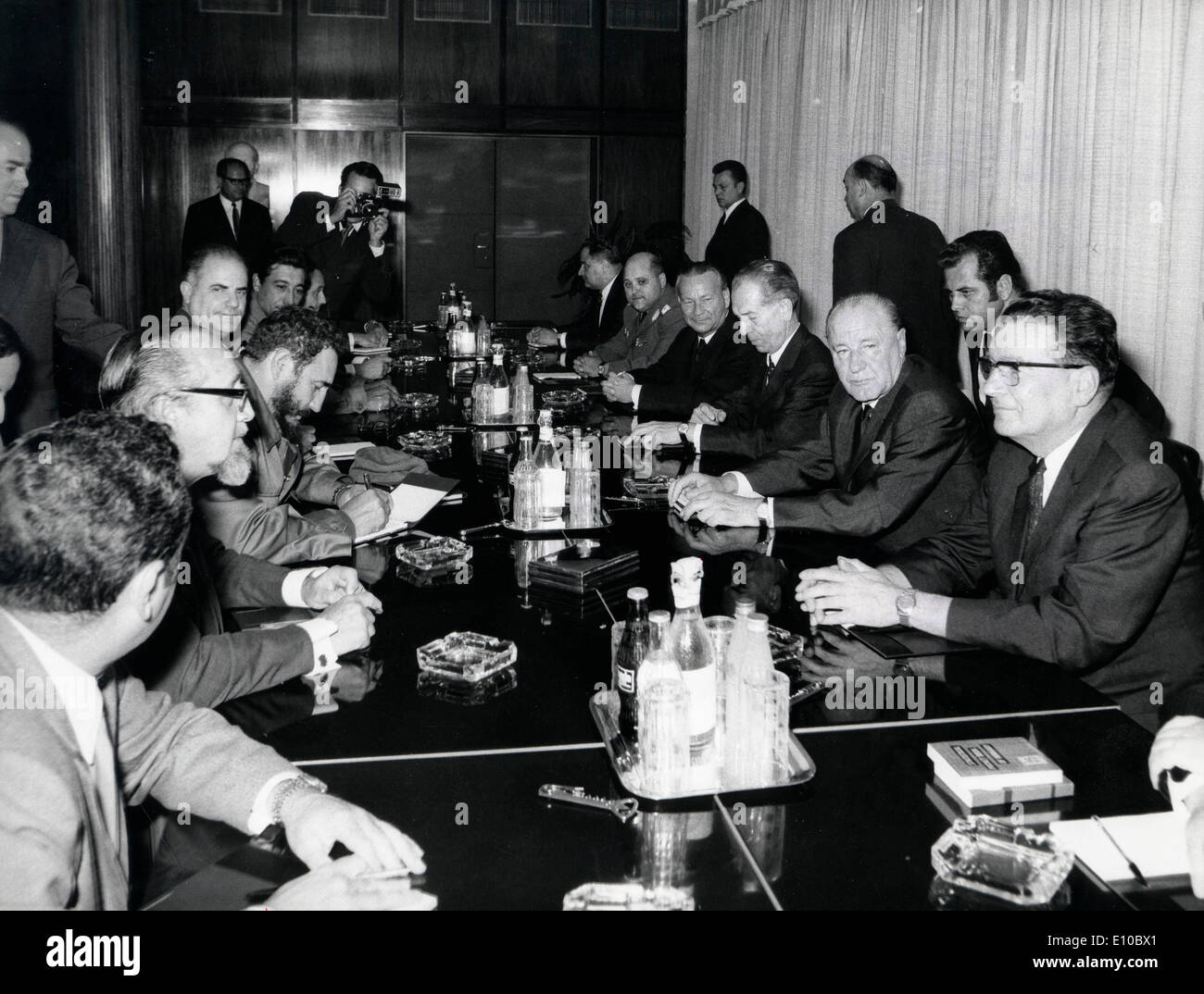 President of Cuba Fidel Castro in a meeting Stock Photo - Alamy