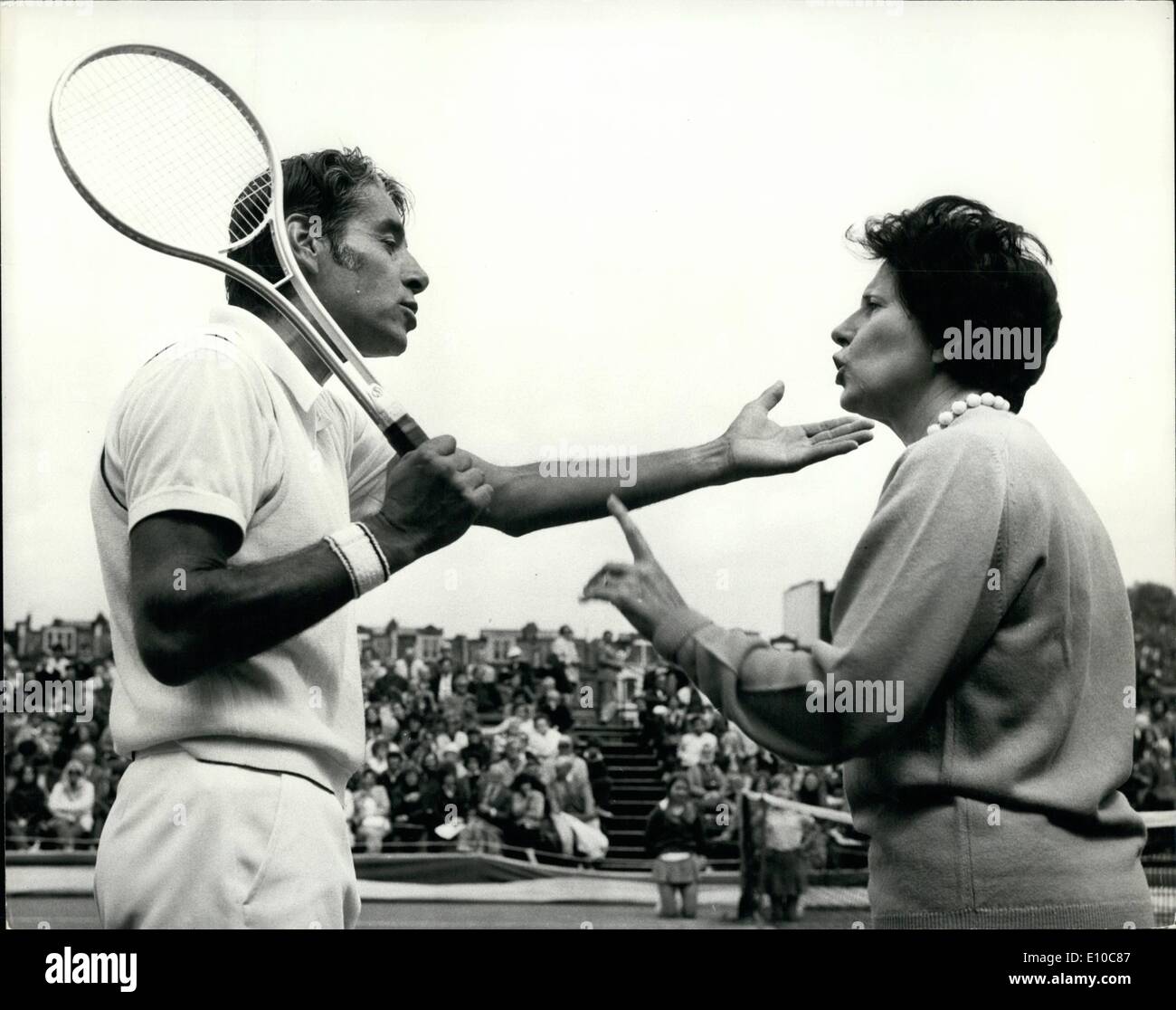Jun. 06, 1972 - Gonzales walks off the court during his match with ...