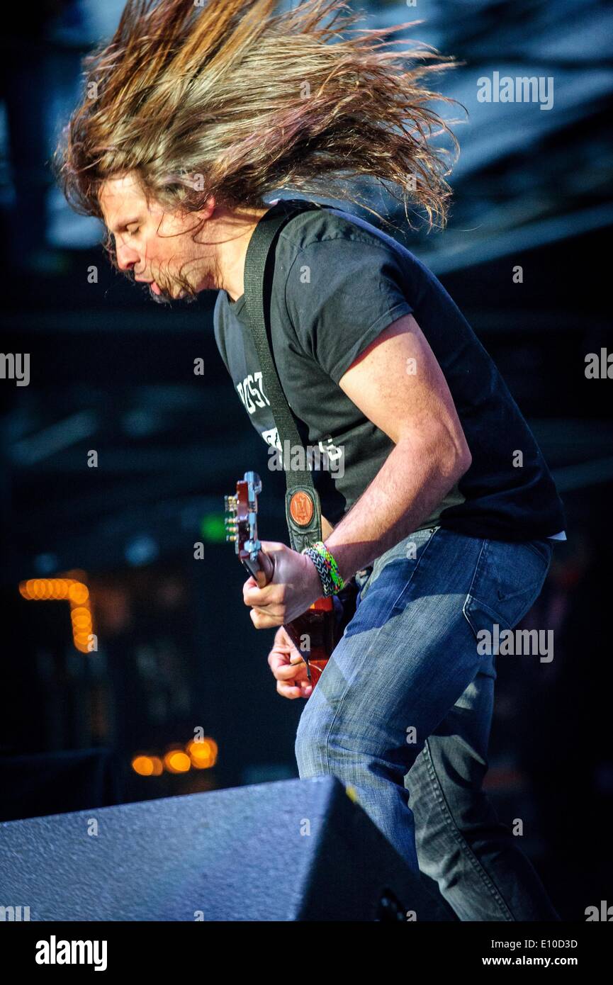Staind band hi-res stock photography and images - Alamy