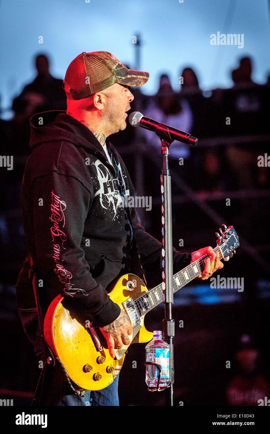 Staind band hi-res stock photography and images - Alamy