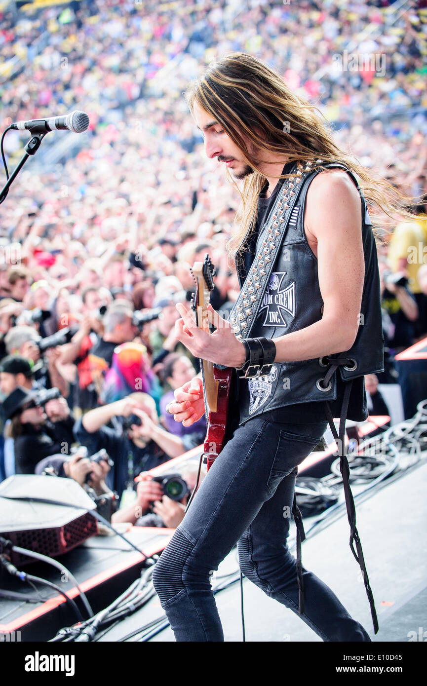 Columbus, Ohio, USA. 16th May, 2014. Heavy metal bandon 'Black Label ...