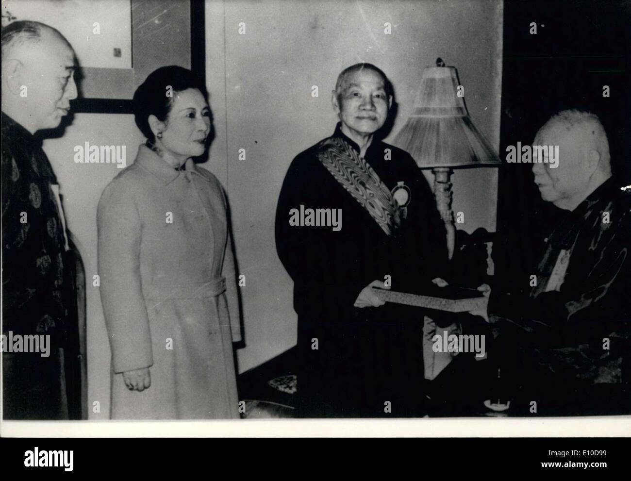Chiang kai shek wife hi-res stock photography and images - Alamy