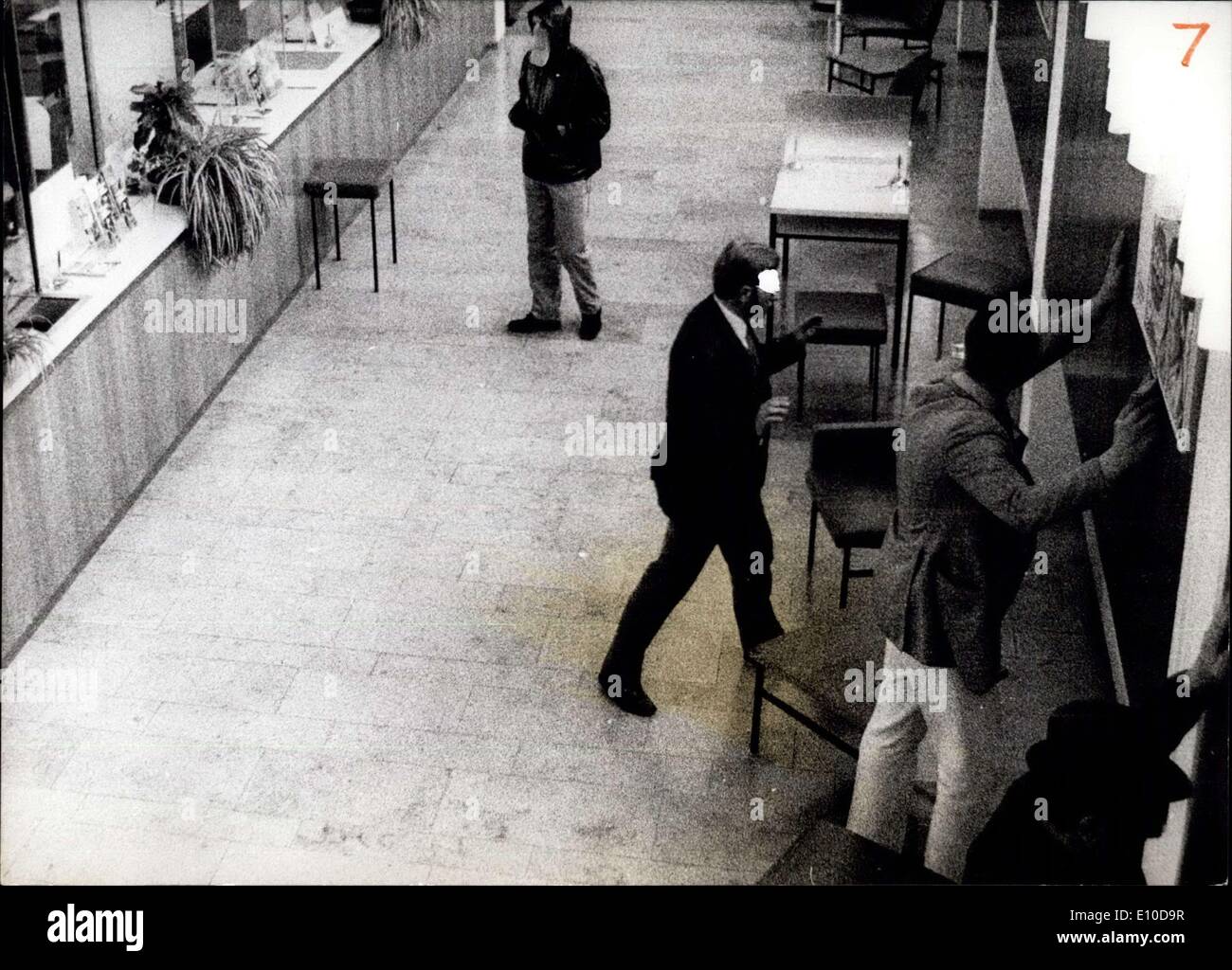 Apr. 13, 1972 - Bank robbery in Munich: A Bank hold-up was filmed in ...