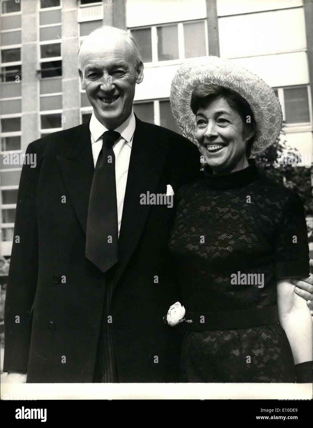 Jul. 07, 1972 - Divore court Judge weds.; After ending 15 marriages in ...