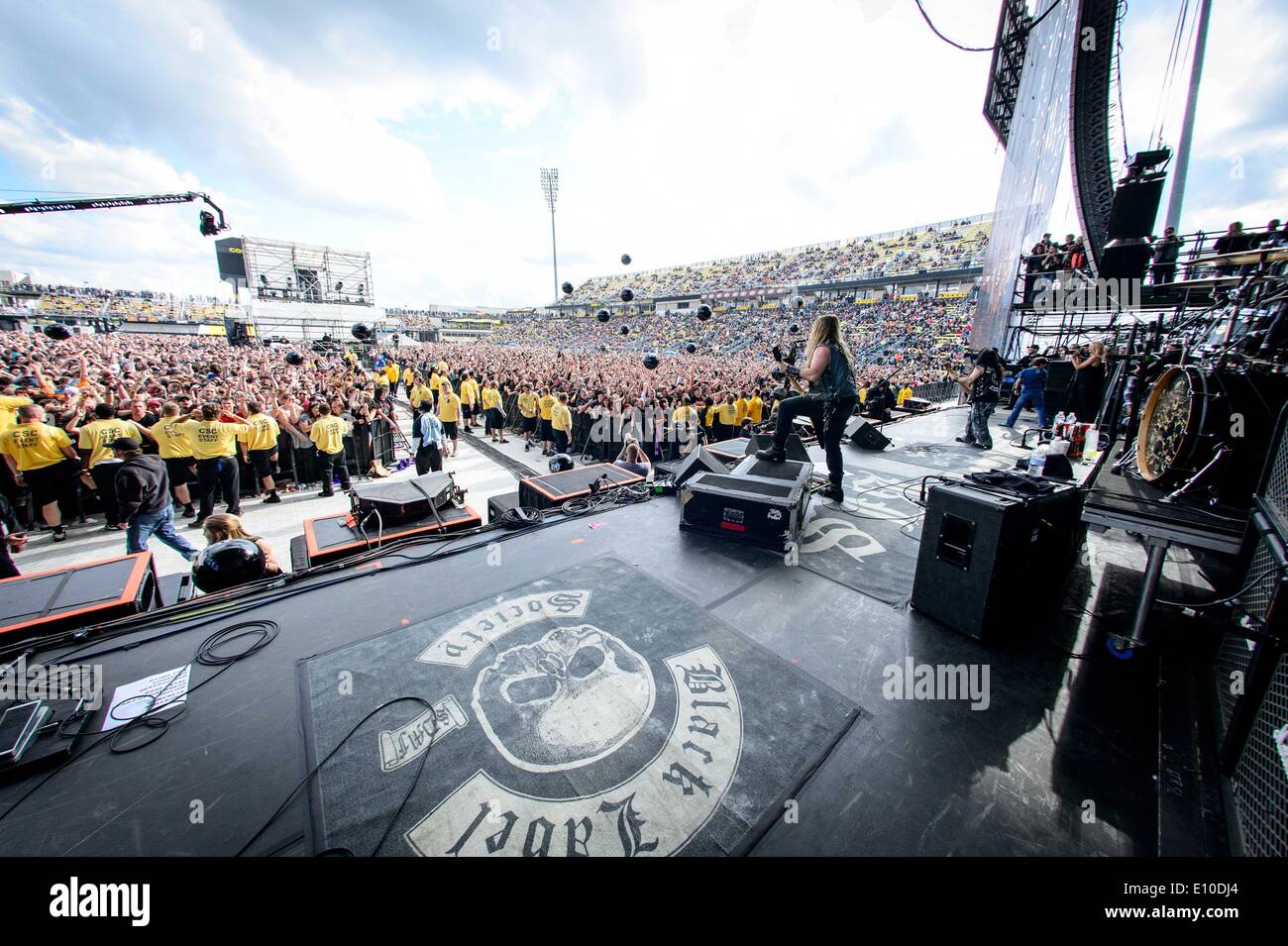 Black label society hi-res stock photography and images - Alamy