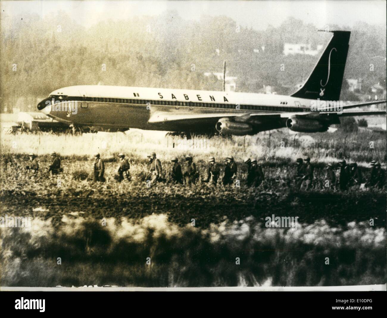 May 05, 1972 - A commander in the Israelite Army made himself pass as a ...