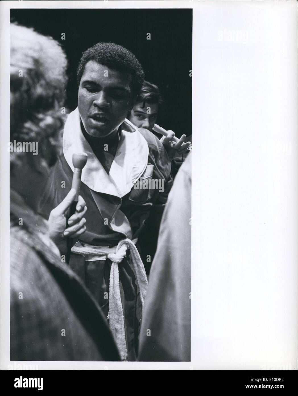 May 05, 1972 - Muhammad Ali. George Chuvalo Fight Vancouver Stock Photo ...