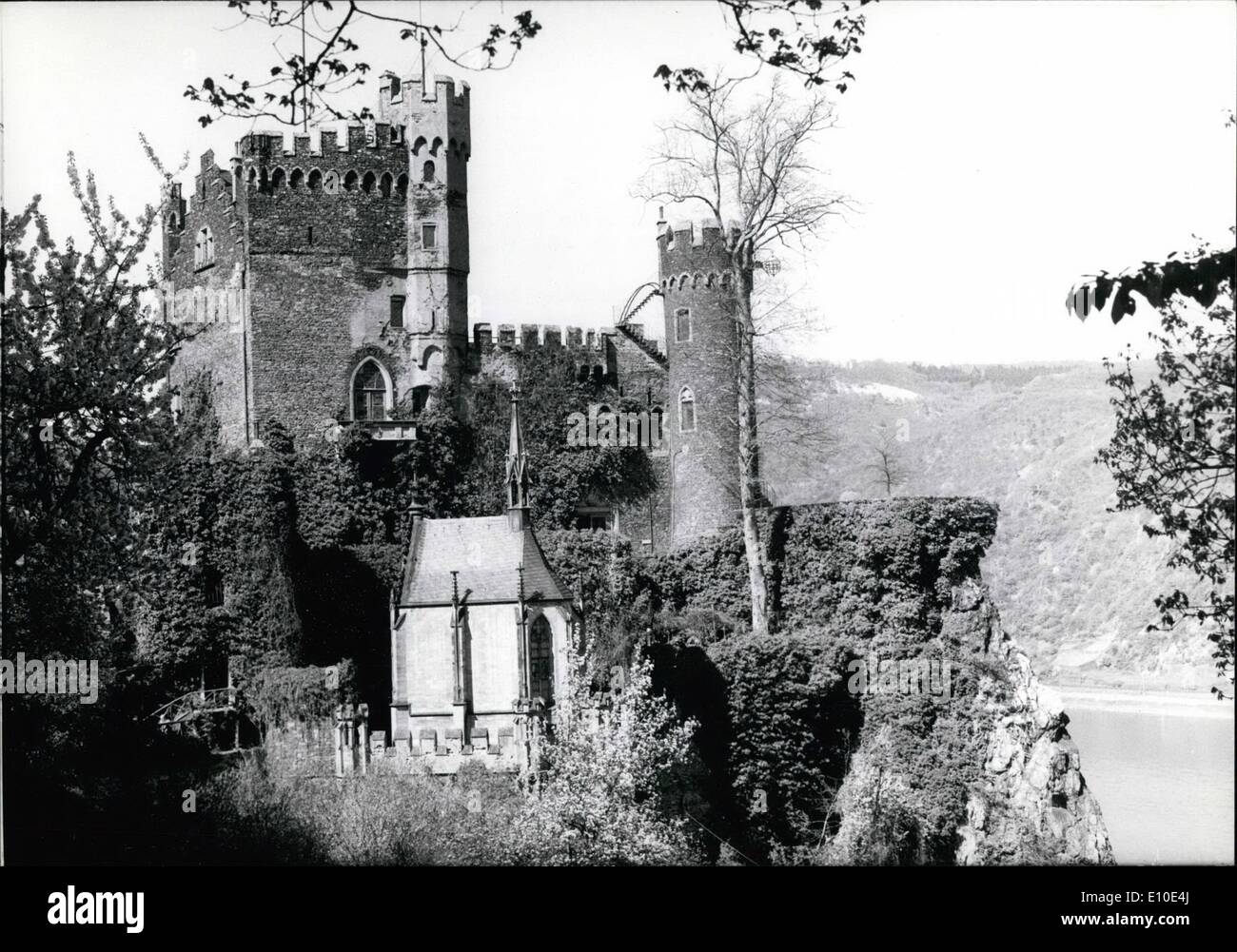 Black castles hi-res stock photography and images - Alamy