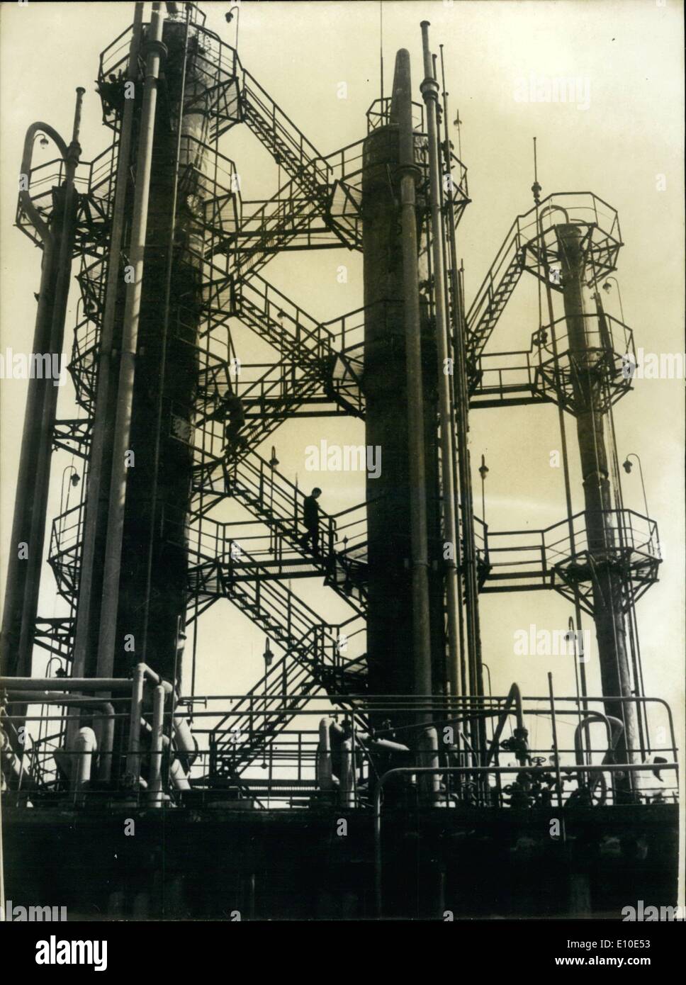 Helicopter carrier hi-res stock photography and images - Alamy