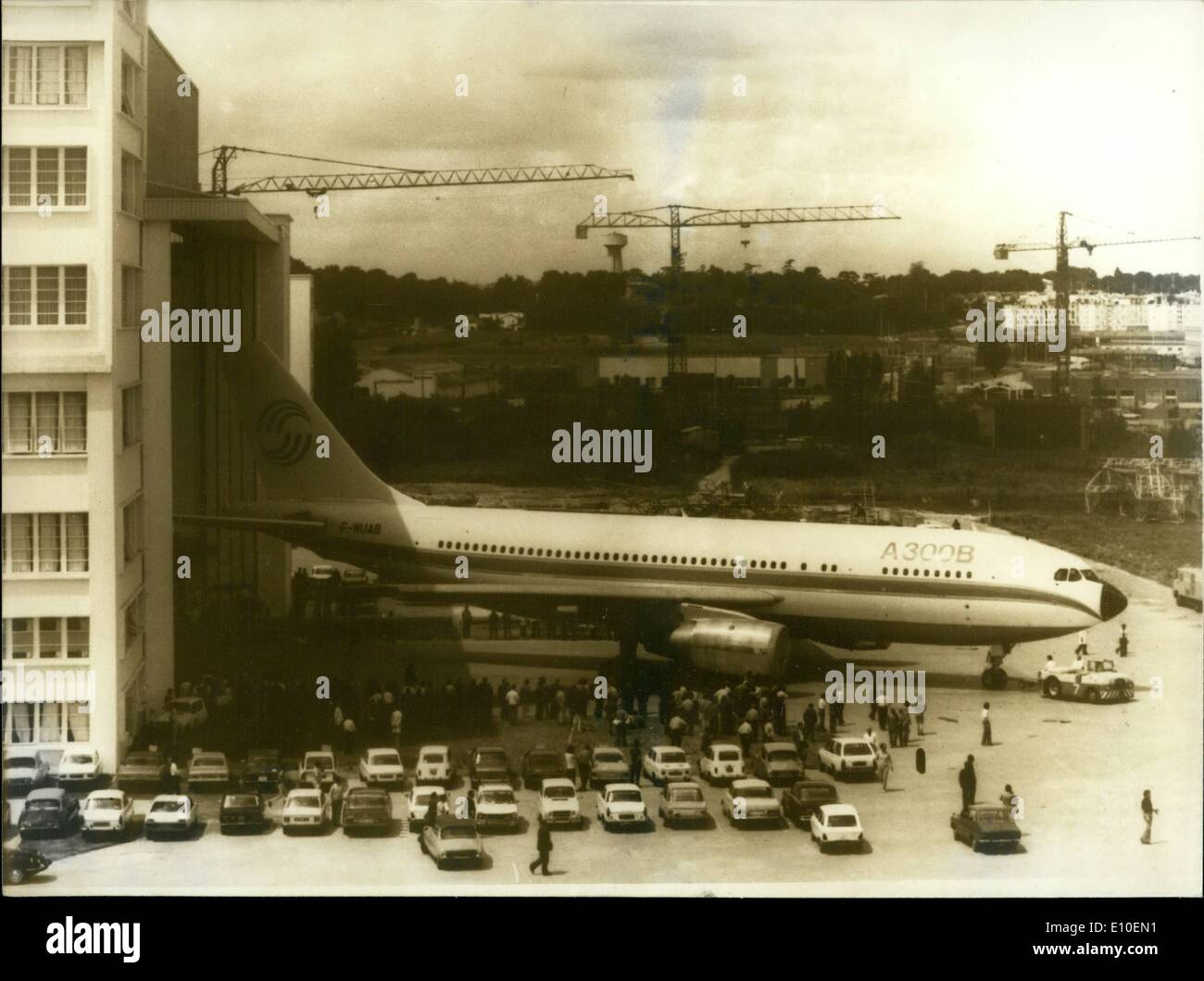 Introducing first airbus hi-res stock photography and images - Alamy