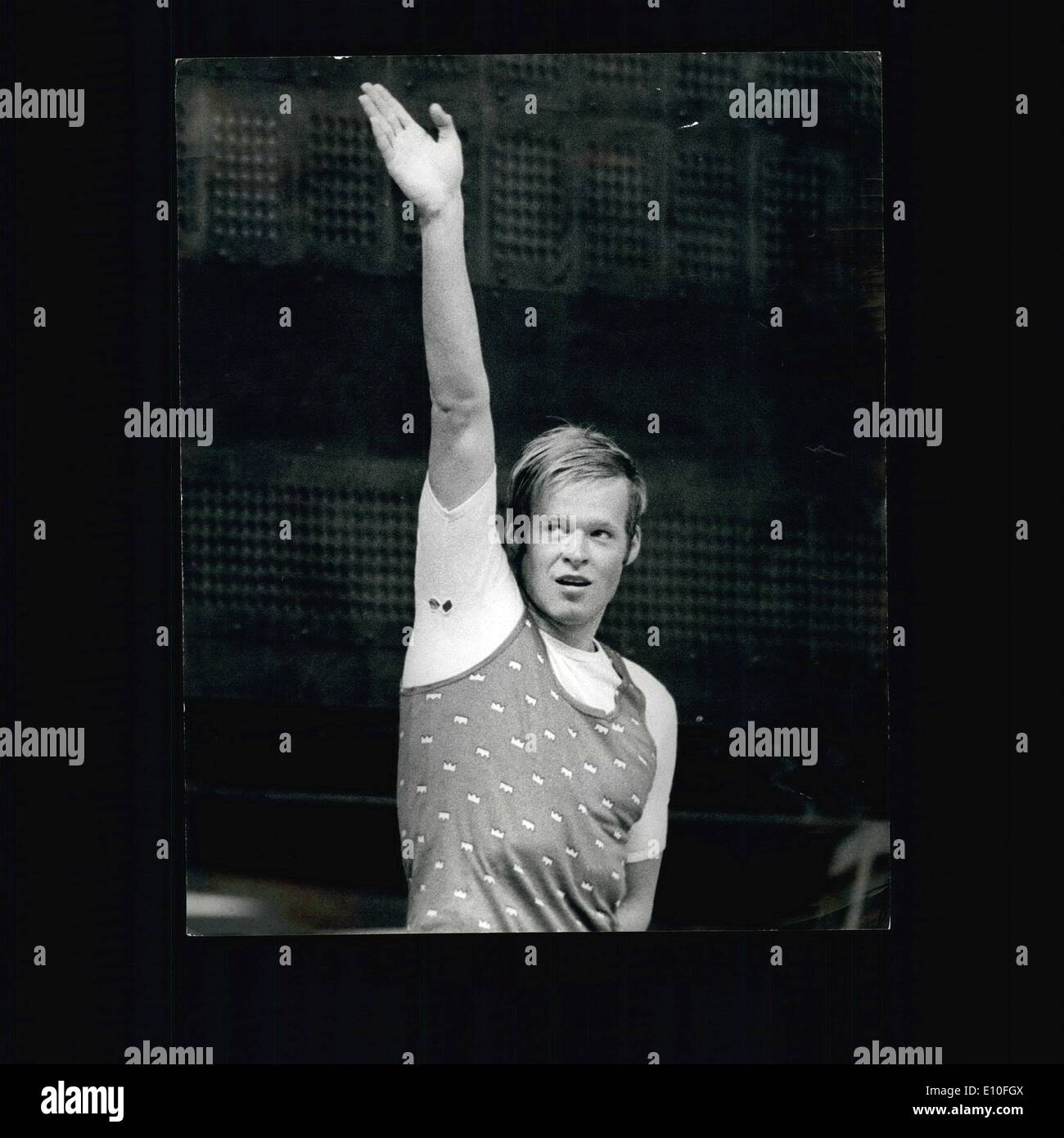 Photo shows g larson hi-res stock photography and images - Alamy