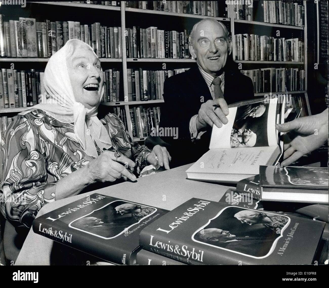 Oct. 10, 1972 - Dame Sybil Signs Copies Of Son's Book: Dame Sybil ...