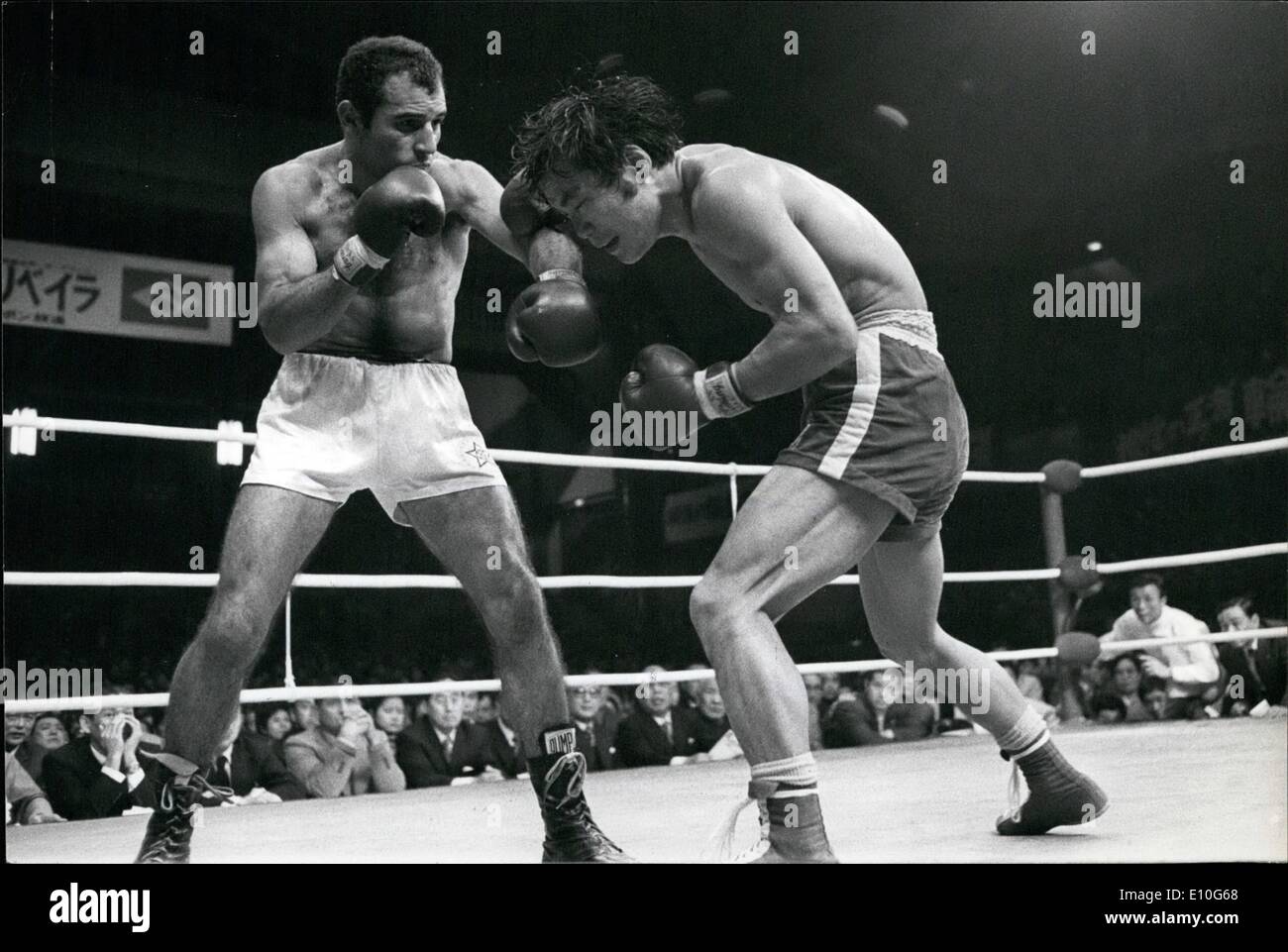 Jan. 01, 1973 - Title fight decision stuns boxing fans in Japan and ...