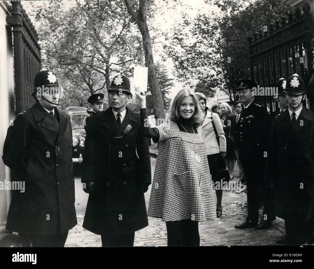 Oct. 10, 1972 - Letter Handed in at Soviet Embassy: Hayley Mills (Mrs ...