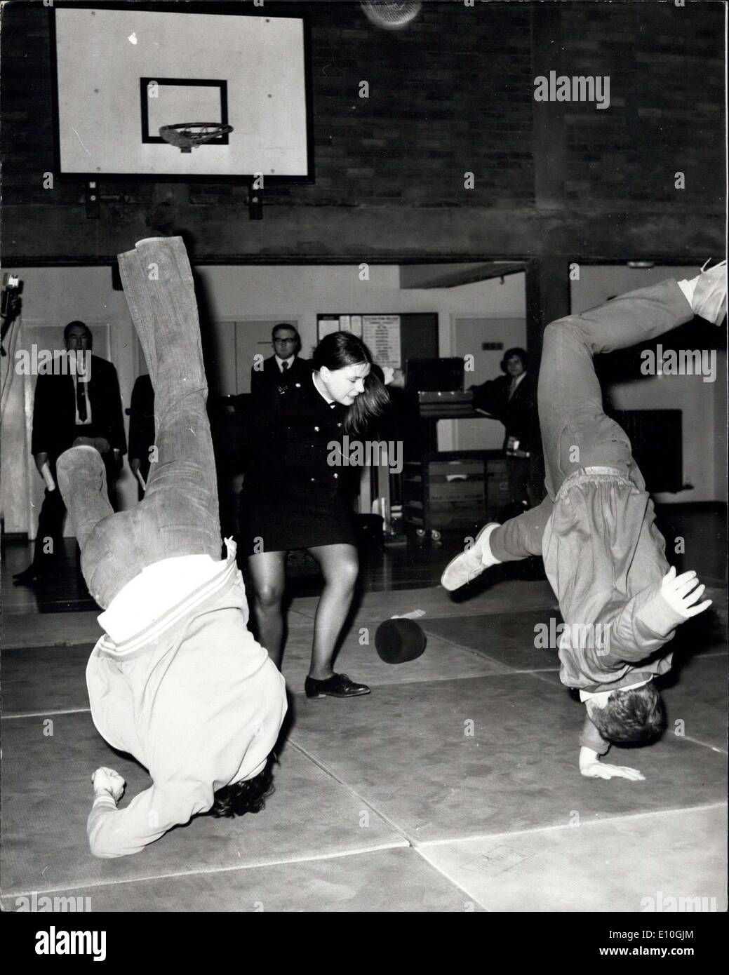 Jan. 08, 1973 - Metropolitan Police Women's Self-Defence Team Display ...