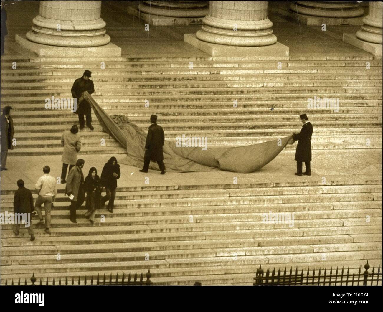 Republican companies of security hi-res stock photography and images ...