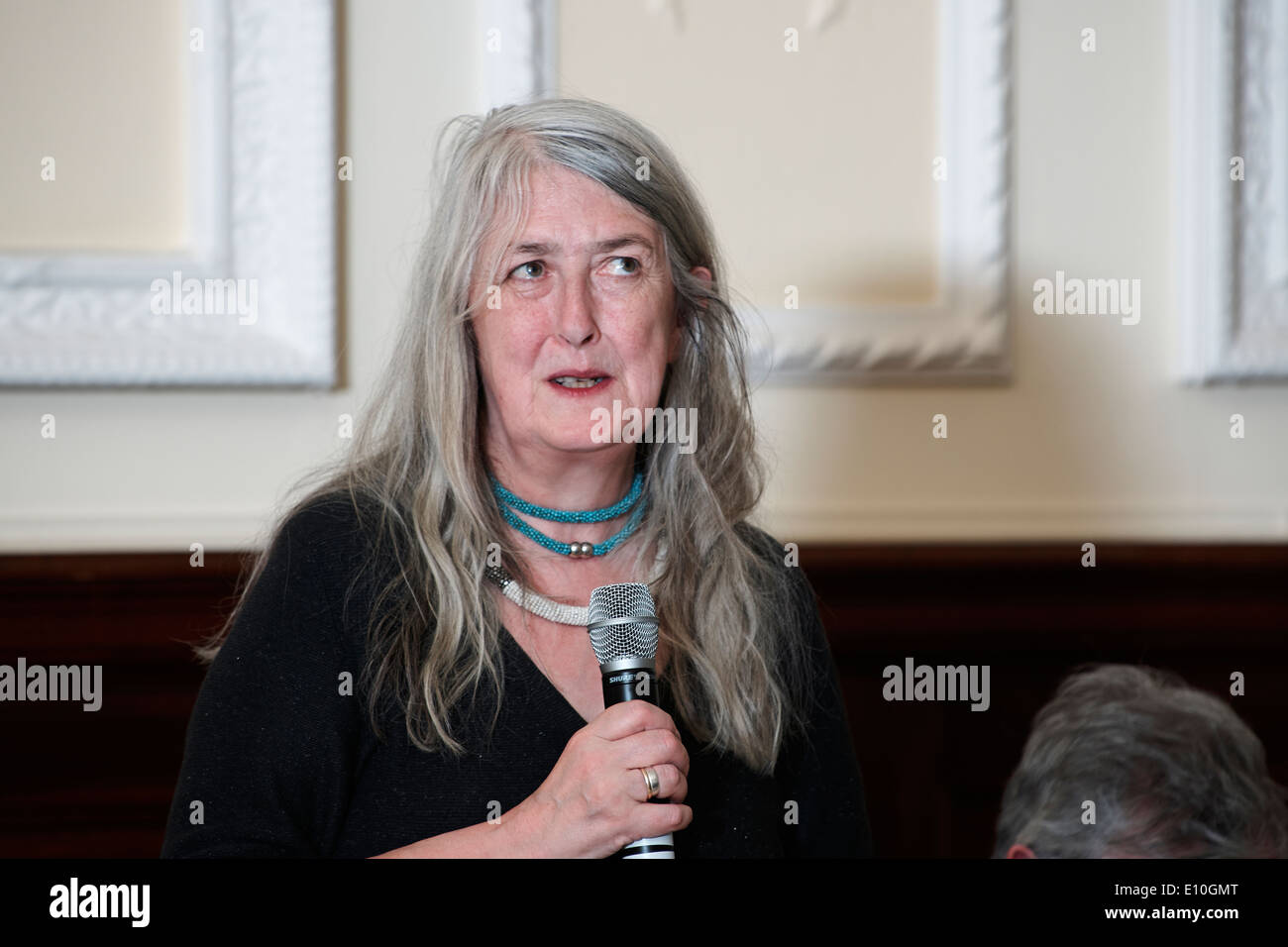 Mary beard cambridge hi-res stock photography and images - Alamy