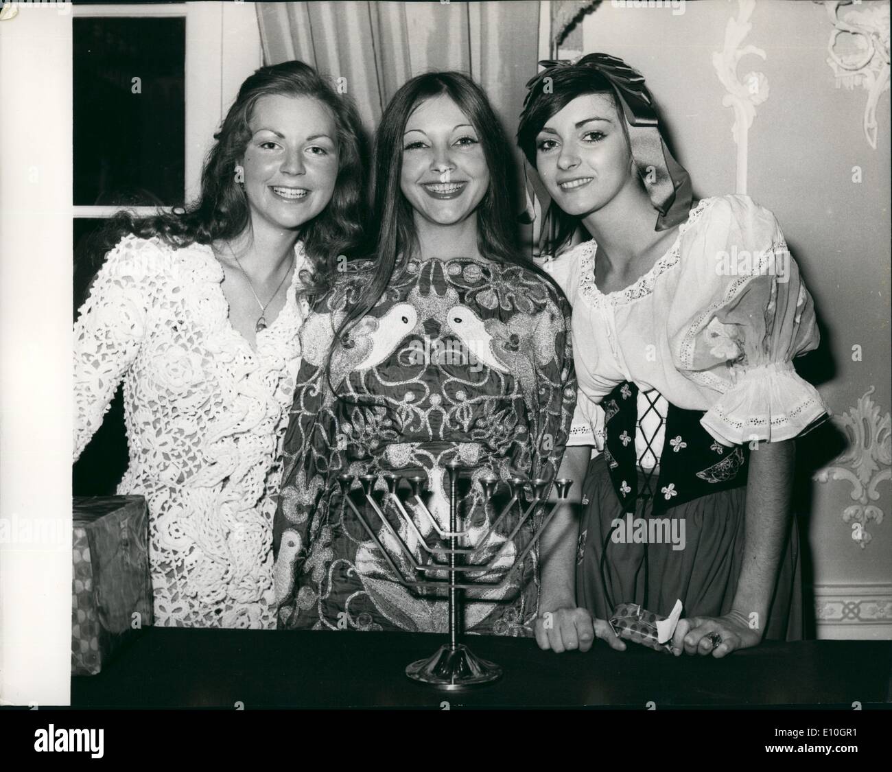 Nov. 11, 1972 - The Variety Club of Great Britain Entertain ''Miss ...