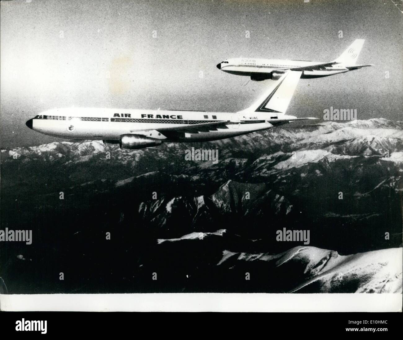 A 300b airbus hi-res stock photography and images - Alamy