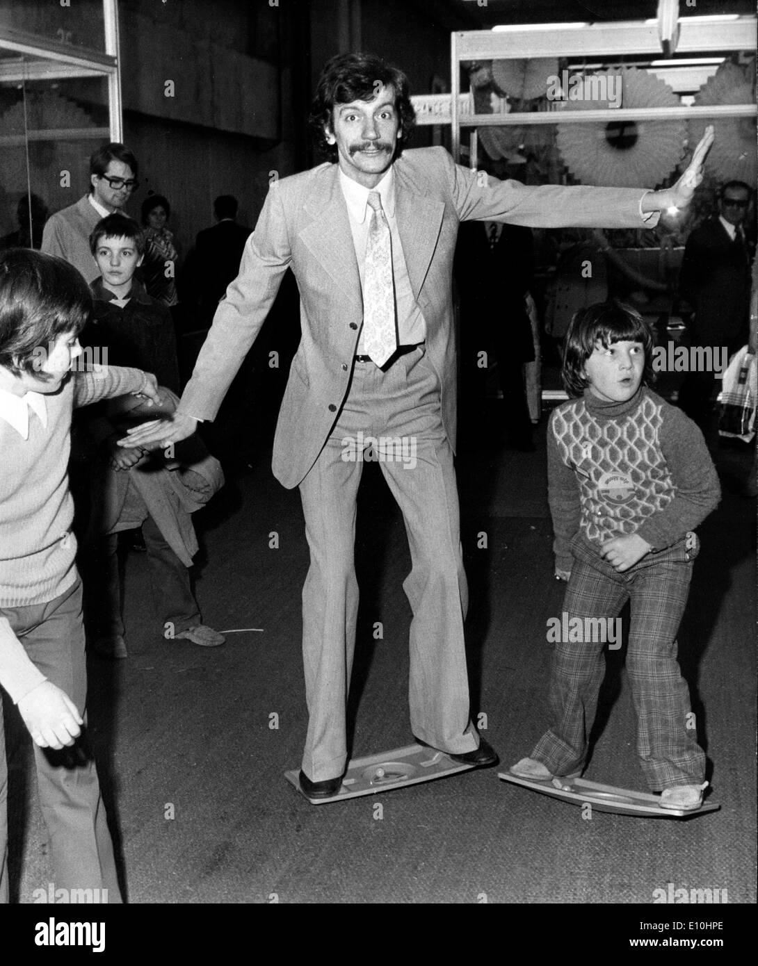 The famous pop singer, ANTOINE CHEVALIER, demonstrates a new Game ...