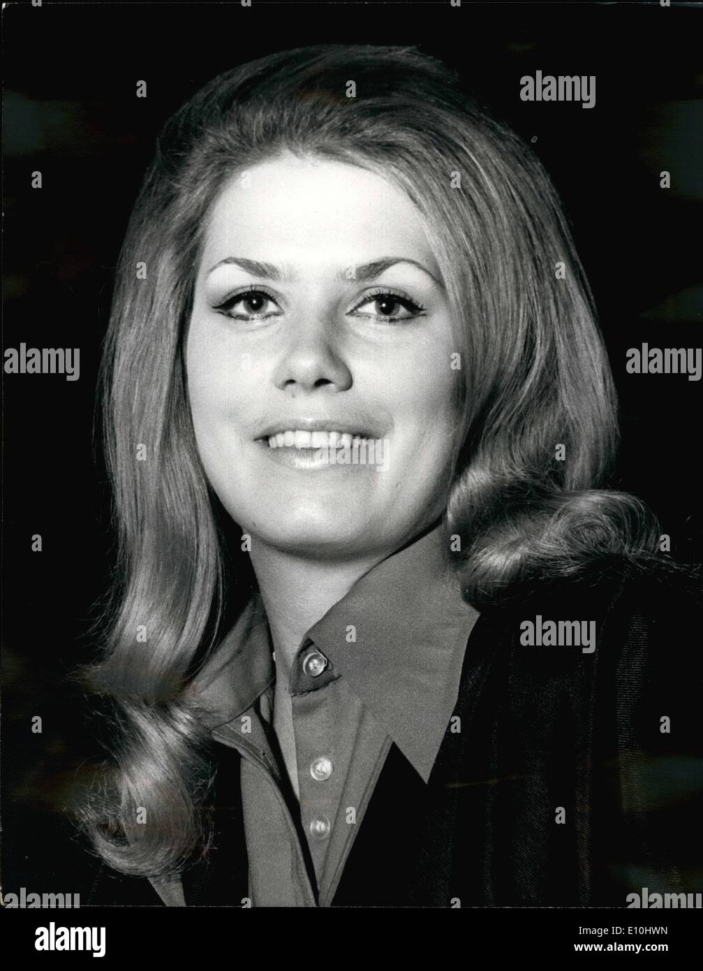 Dec. 12, 1972 - London Debut For Carole Farley: Beautiful 25-year old ...
