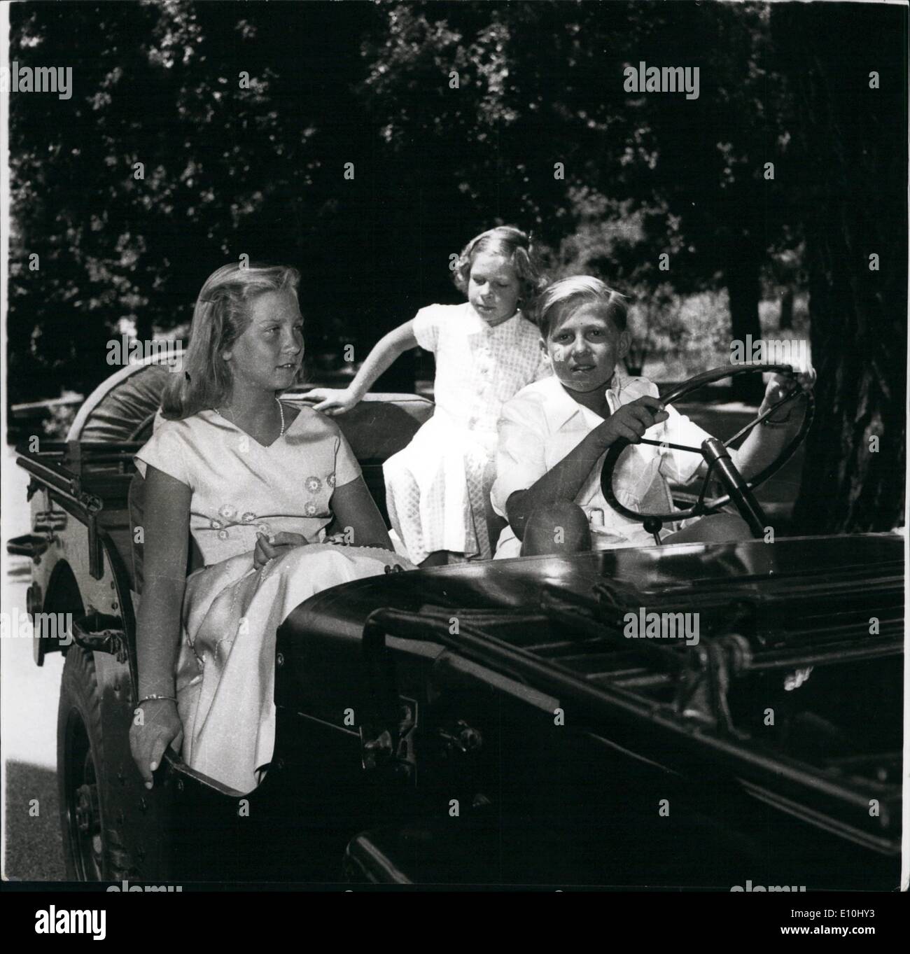 Dec. 12, 1972 - An old family picture showing King Constantine ...