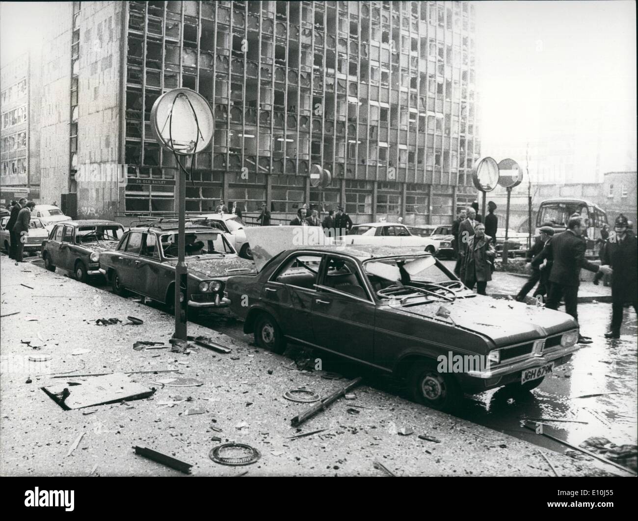 Mar. 03, 1973 - Explosion outside the Old Bailey:Photo shows View ...