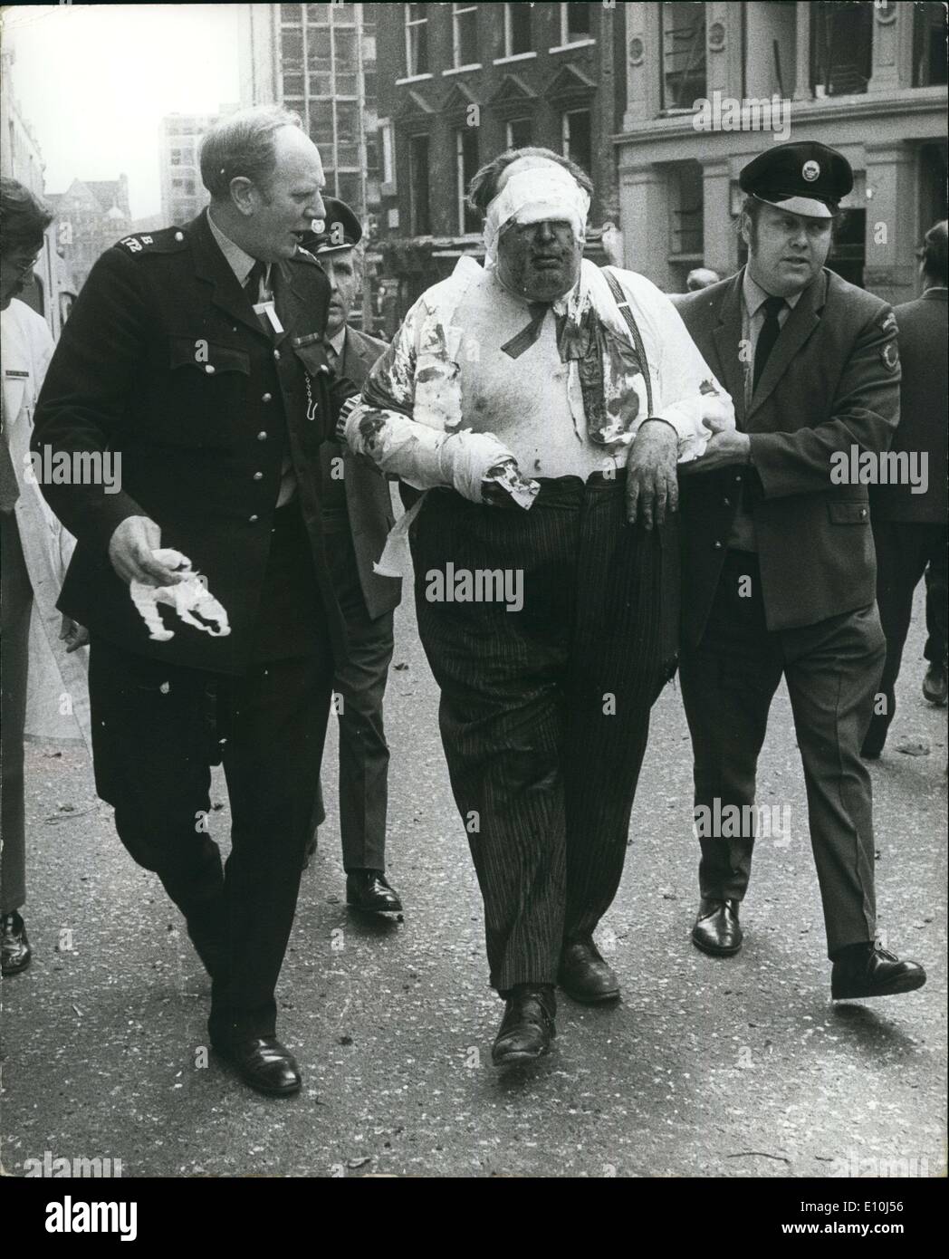 Mar. 03, 1973 - Explosion outside the old Bailey: Photo shows An ...