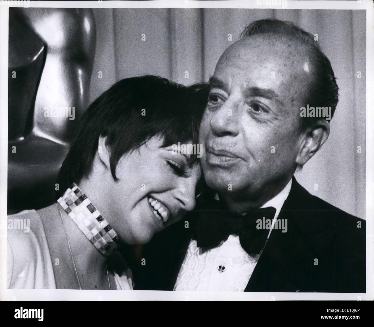 Liza minelli 1973 academy awards hi-res stock photography and images ...