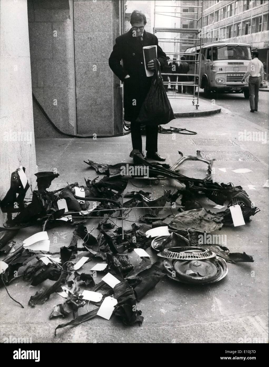 Old bailey bomb 1973 hi-res stock photography and images - Alamy