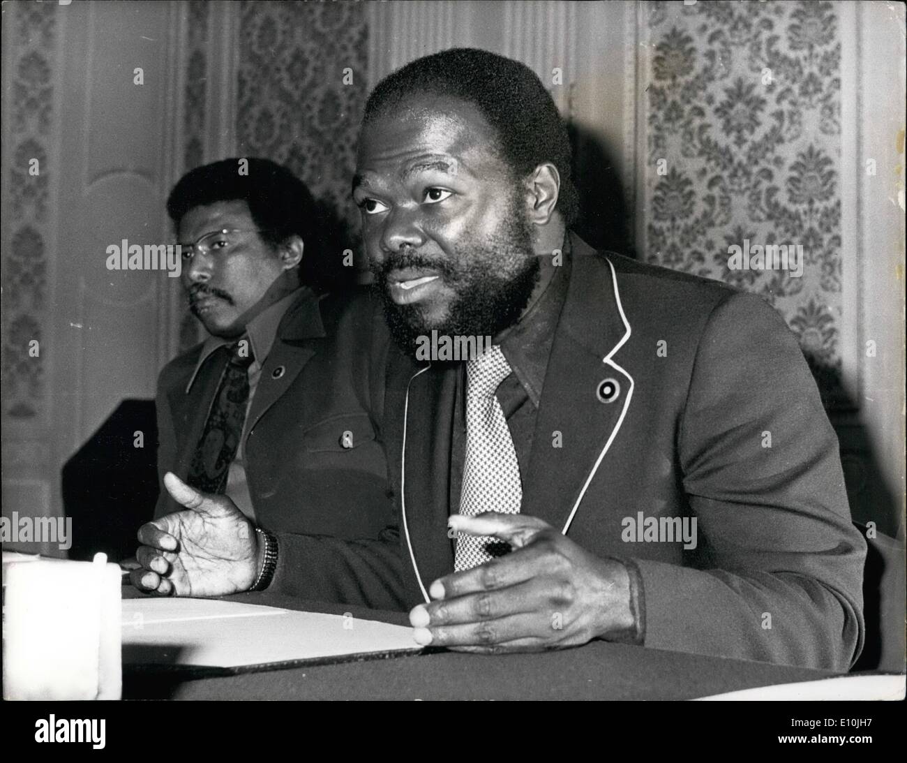 Roy innis hi-res stock photography and images - Alamy