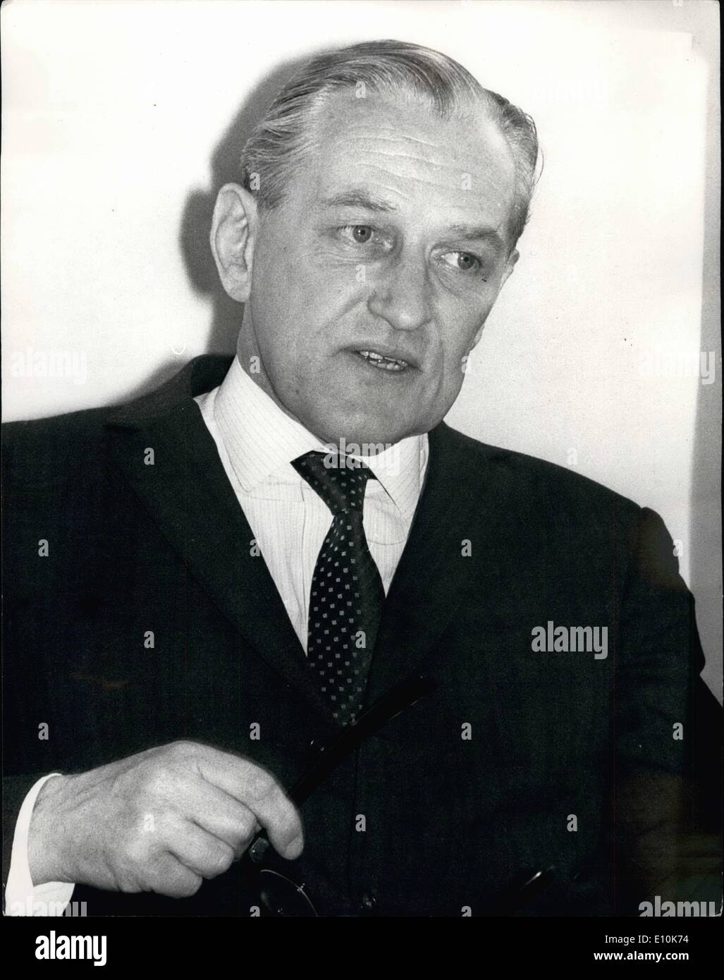 Staines air disaster hi-res stock photography and images - Alamy