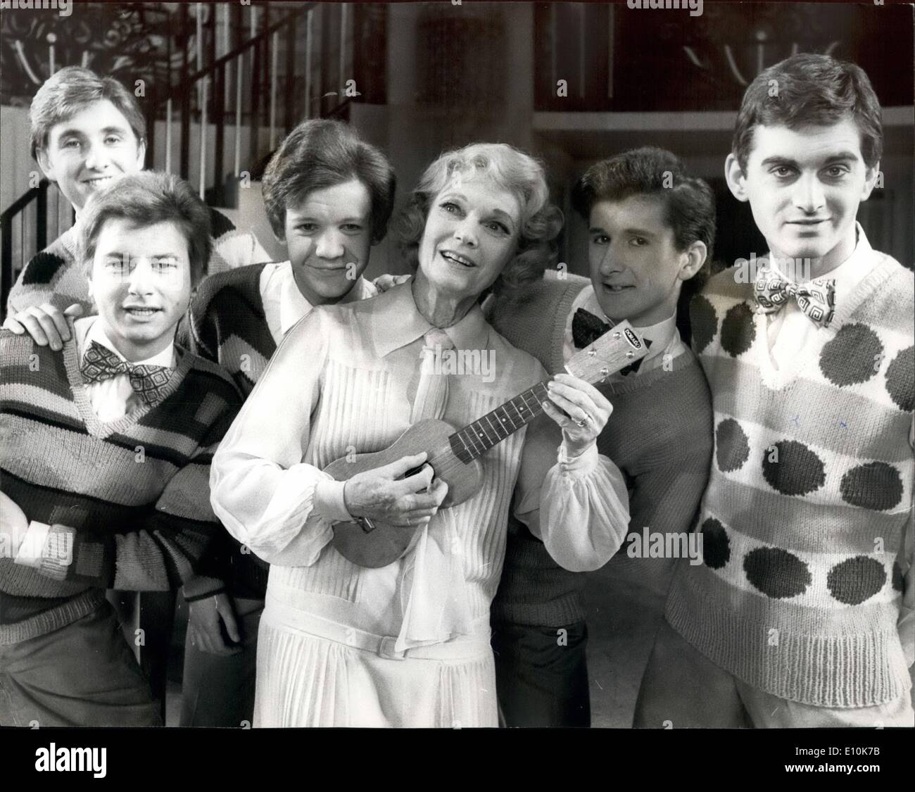 No no nanette hi-res stock photography and images - Alamy